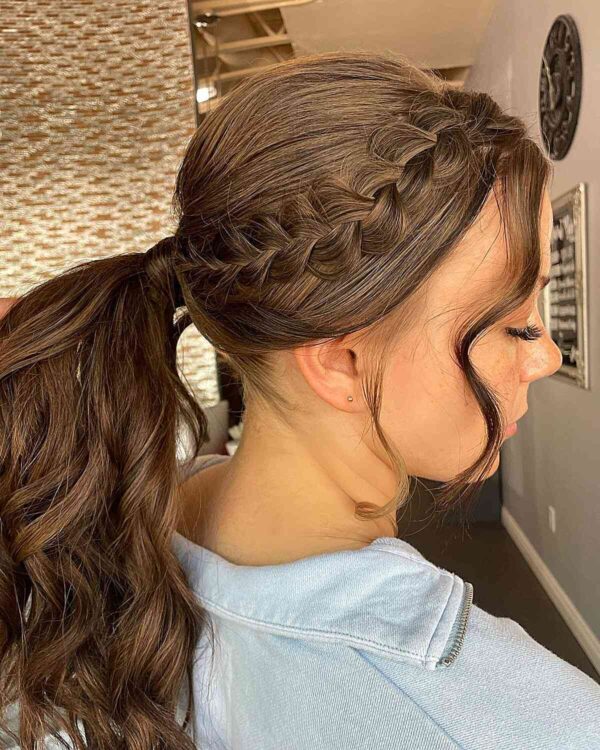 34 Cute & Easy Graduation Hairstyles for Girls