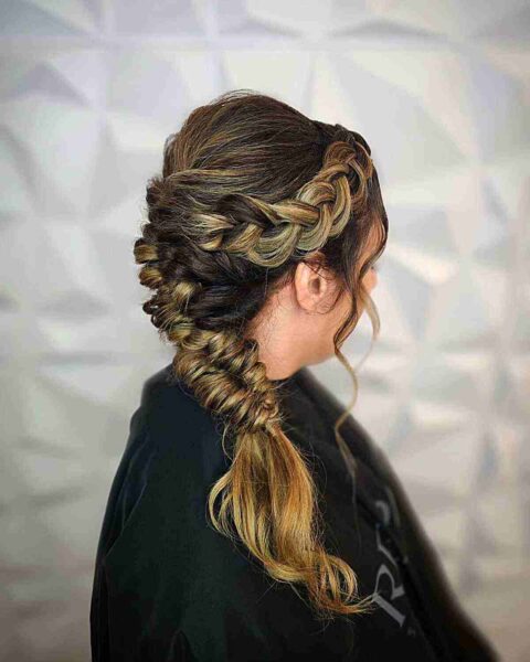 26 Hawaiian Hairstyles for the Cutest Island Look