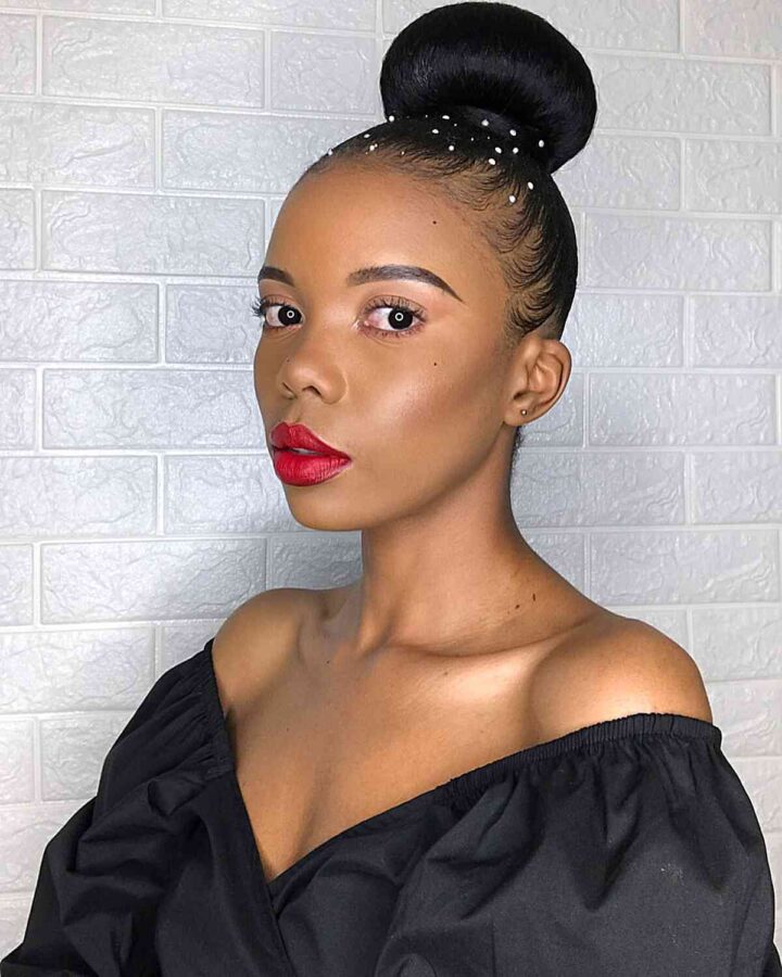 30 Cute & Easy Bun Hairstyles to Try in 2025