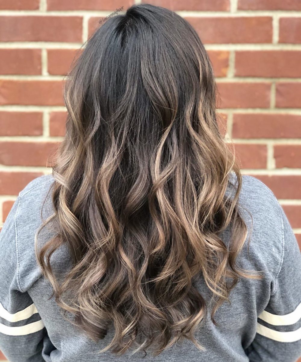 Light Ash Blonde Hair: What It Looks Like + 29 Trendy Examples