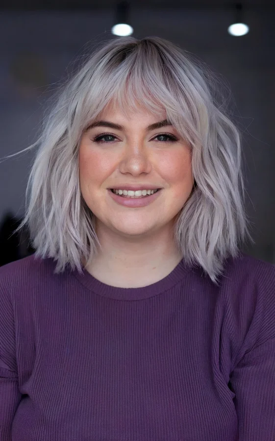 27 Flattering Bobs with Bangs for Women with Round Faces