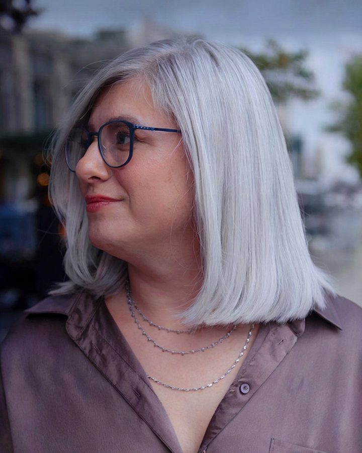 23 Blunt Cut, Side-Part Bob Hairstyles for an Elegant Appearance