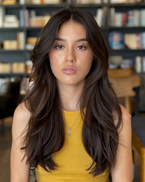 20+ Irresistible Long Textured Haircuts to Copy in 2026
