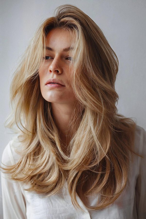 15+ Trendy Layered Hair Ideas to Tame Thick Hair in 2025