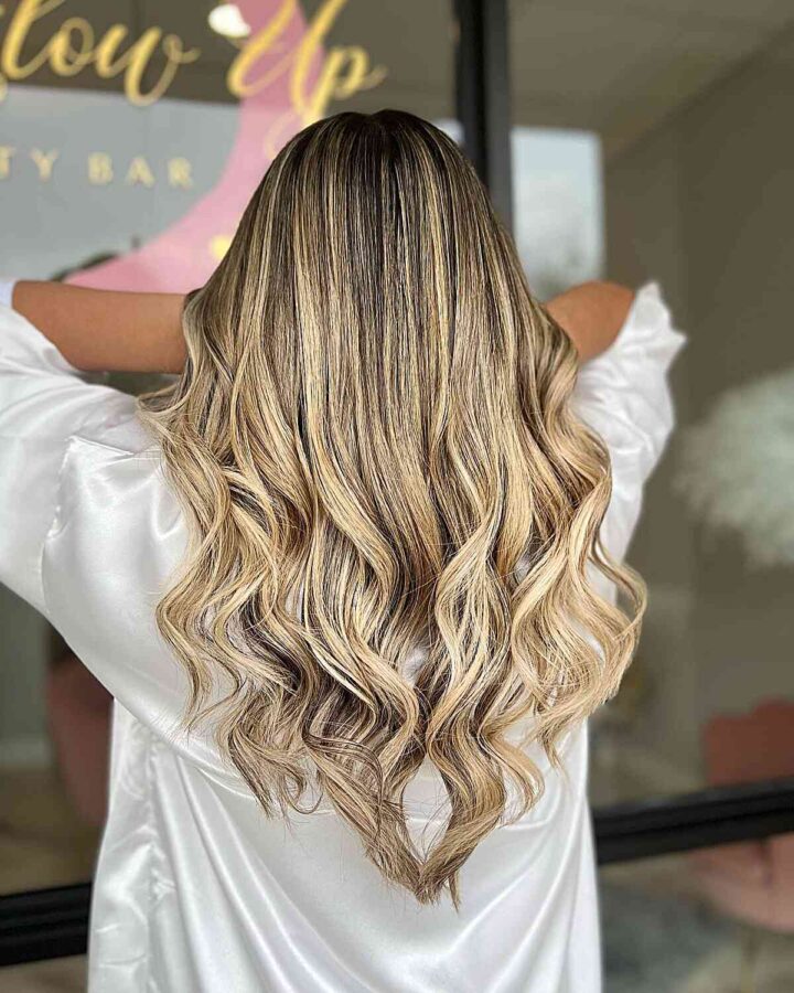 41 V-Cut on Long Hair Ideas for That Trendy V Shape Look