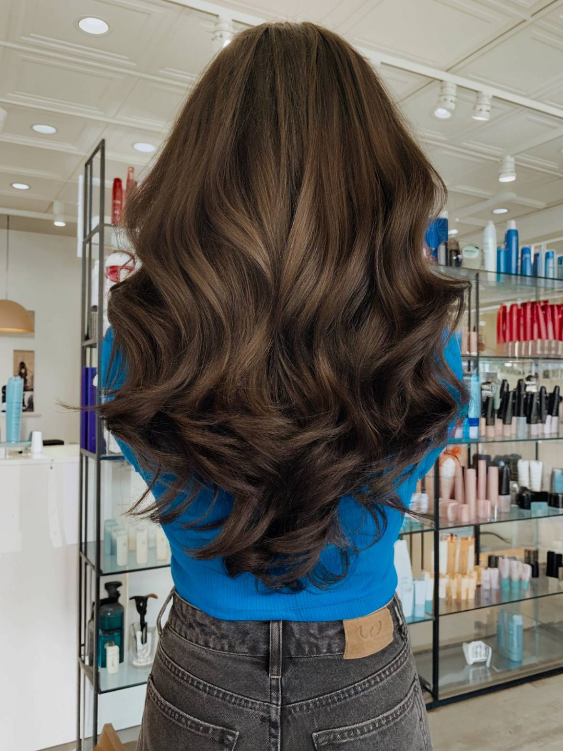 15+ Trendy Layered Hair Ideas to Tame Thick Hair in 2025