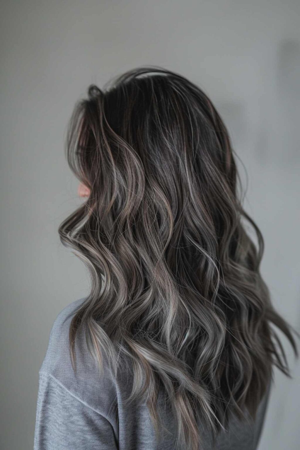 26 Stunning Grey Hair Colors That Will Make You Look Fabulous This 2025