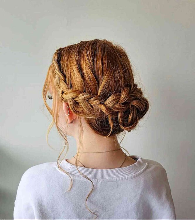 34 Cute & Easy Graduation Hairstyles for Girls