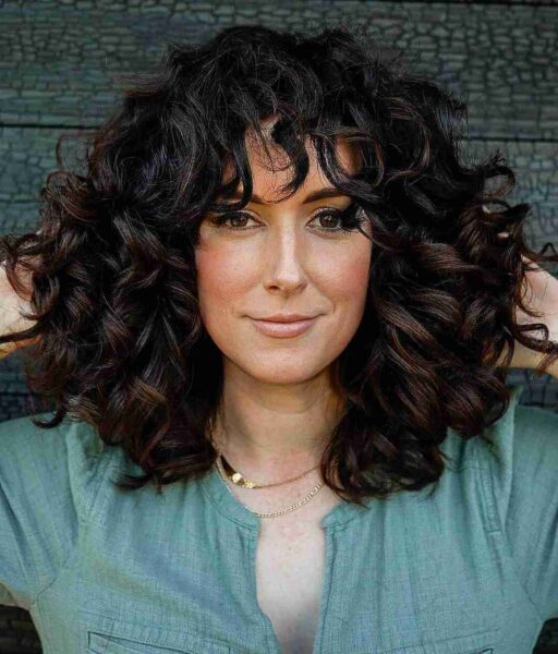 69 Best Shoulder Length Curly Hair Cuts & Styles in 2023