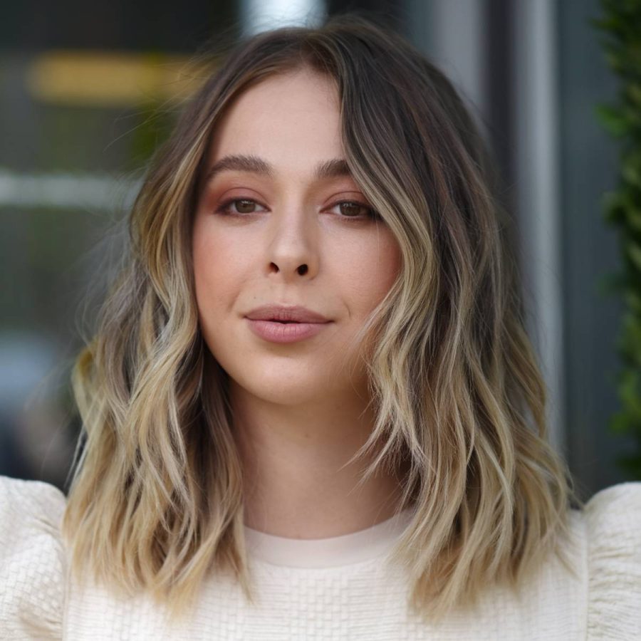 18 Chic Medium Haircuts for Women Over 30 to Try in 2026