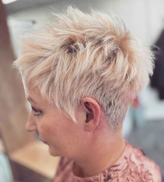26 Spiky Pixie Cuts for a Bold, Yet Super Cute Look