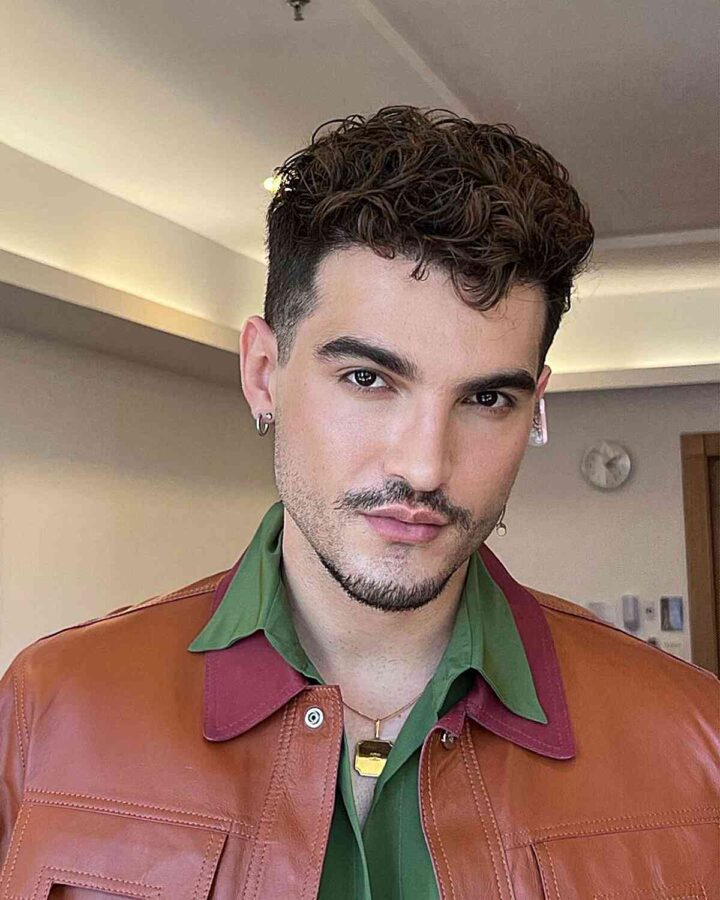 21 Hottest Fohawk (Faux Hawk) Haircuts & Hairstyles for Men in 2025