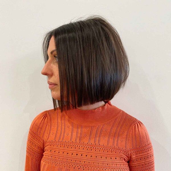 42 Coolest Middle Part, Blunt Cut Bobs to Try ASAP