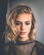 42 Impressive Deep Side Part Hairstyles To Pull Off a Simple Yet ...