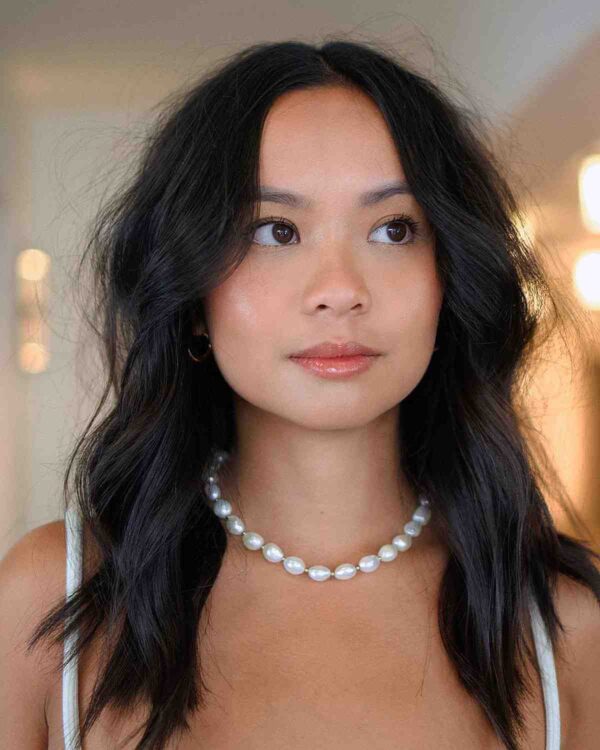 48 Flattering Hairstyles for Women with Big Foreheads