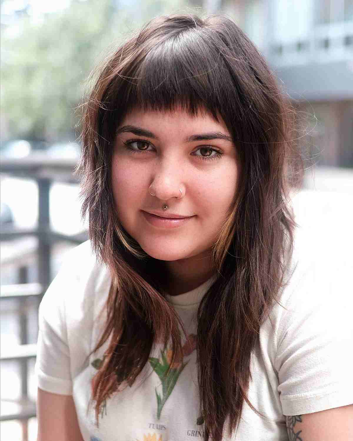 Bangs for Round Face Shapes: 0 Flattering Haircuts - Kappers Magazine