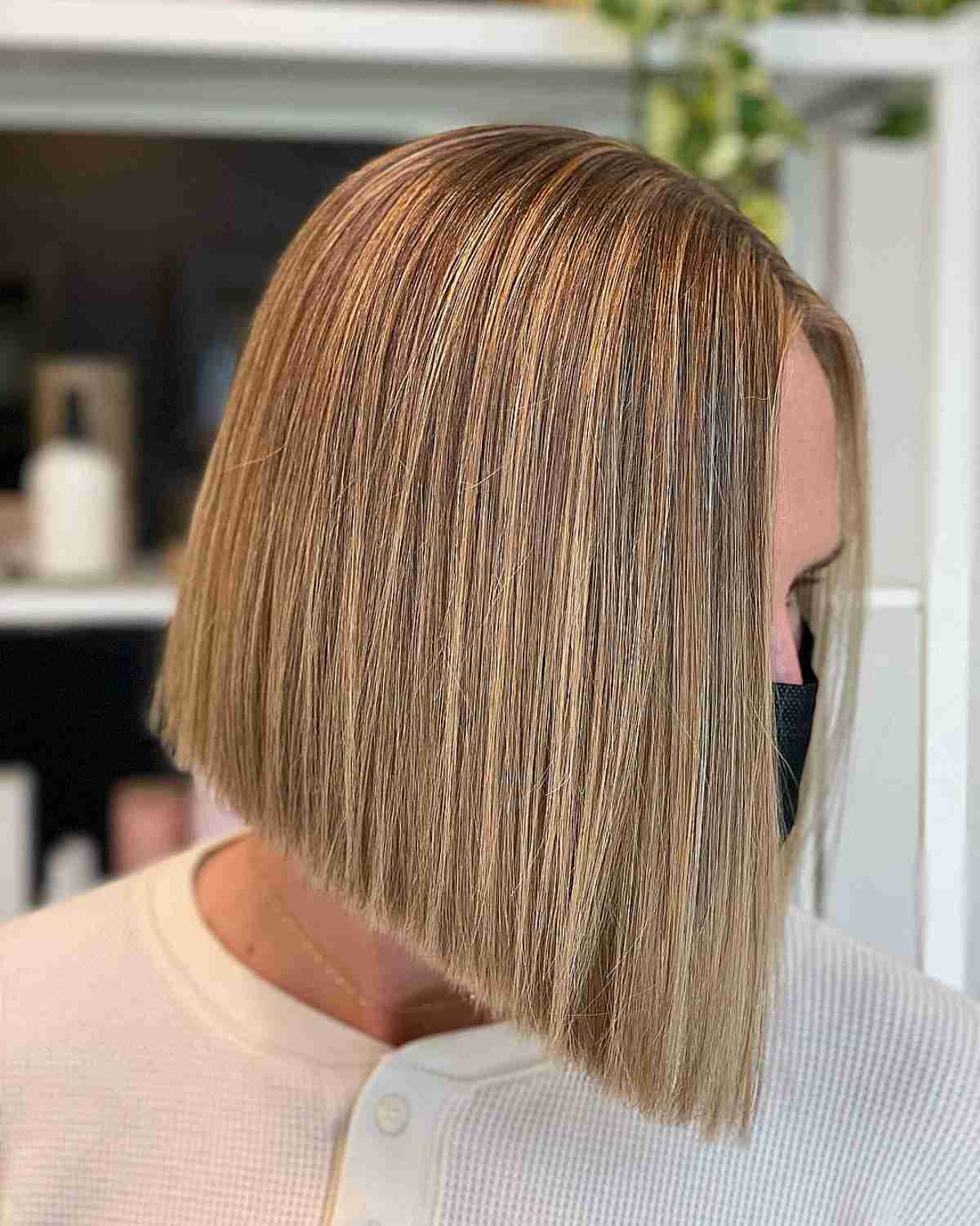 0 Adorable Neck-Length Blunt Bob Hairstyles - Kappers Magazine