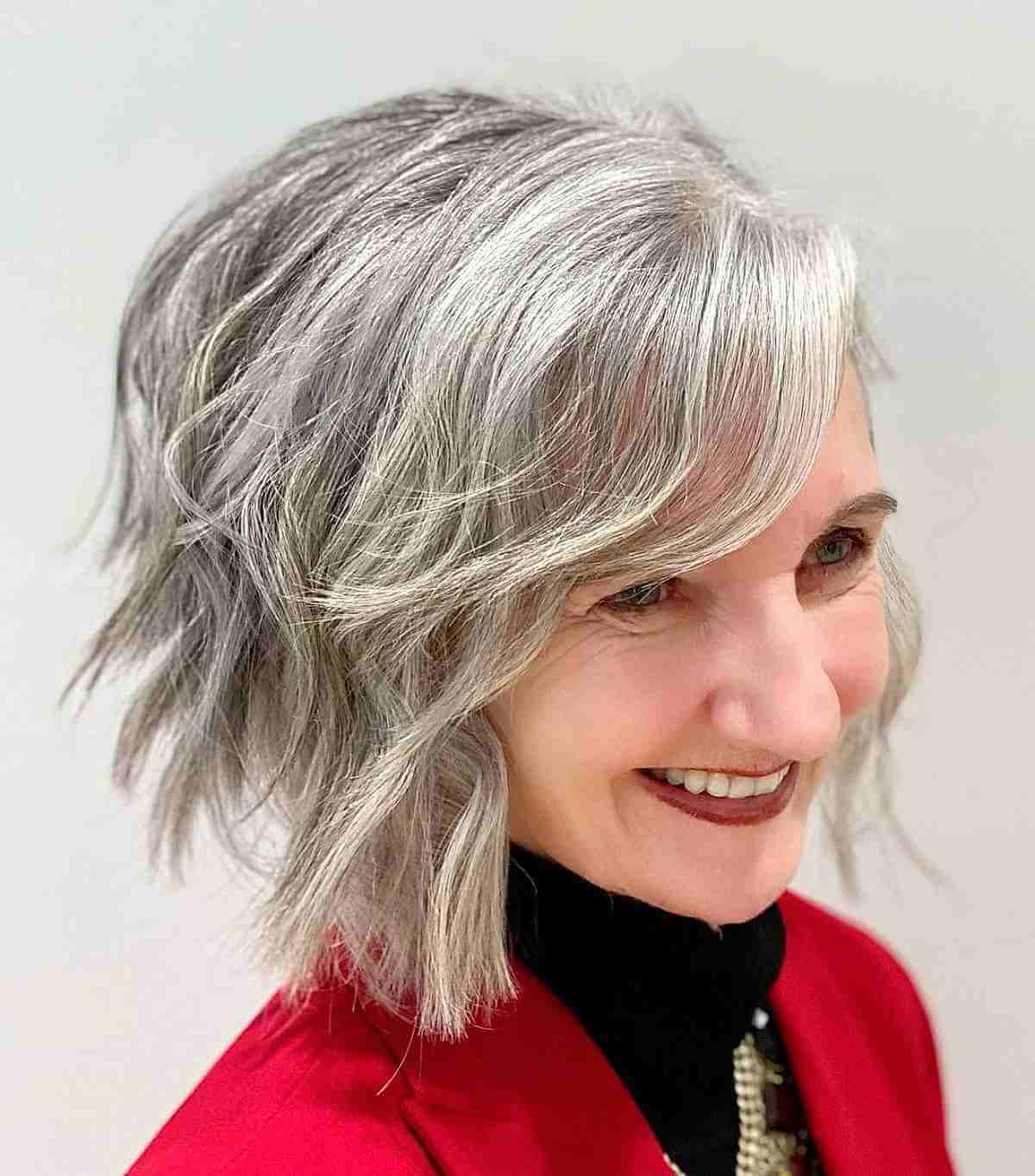 25 Cutest Wavy Bobs with Bangs Women Are Loving Right Now