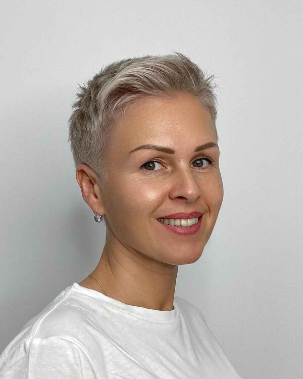 38 Haircuts for Women Over 30 That Are Still Trendy