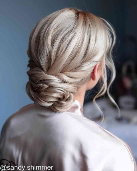 33 Simple Updos That are Cute & Easy for Beginners