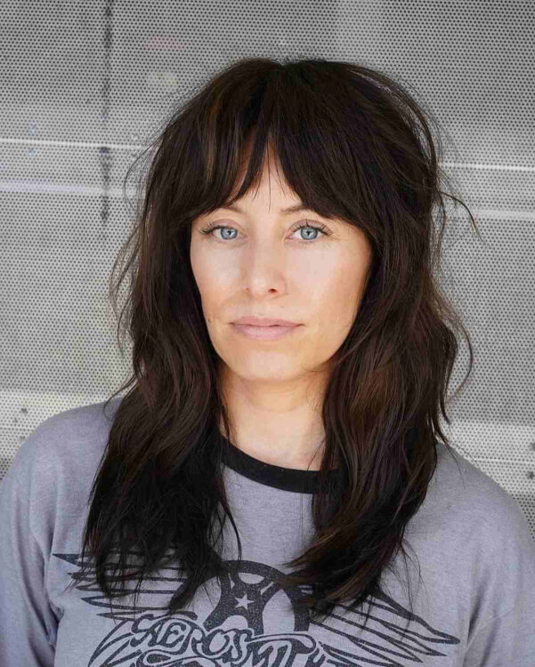 43 Razor Cut Hair Ideas You Can Probably Pull Off