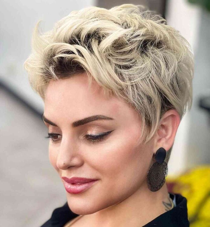 48 Eye-Catching Blonde Pixie Cut Ideas to Show Your Stylist