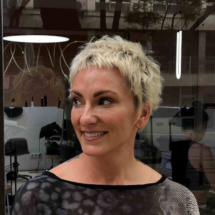 48 Eye-Catching Blonde Pixie Cut Ideas to Show Your Stylist