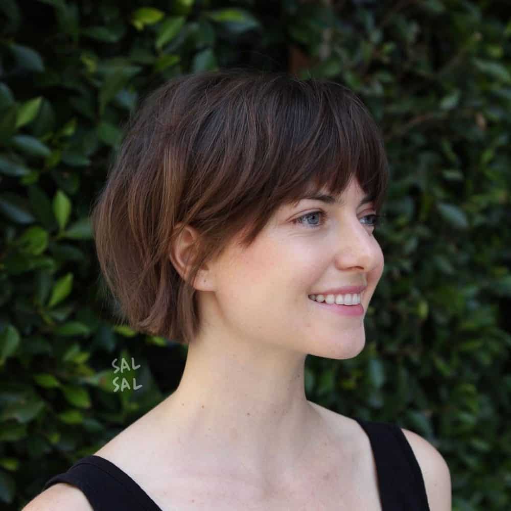 23 Flattering Short Haircuts for Oval Faces in 2024