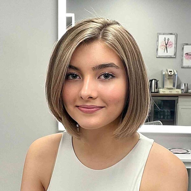 38 Best Short Straight Bob Haircuts for a Sleek Look