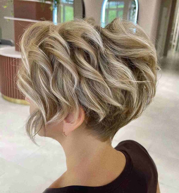 50 Gorgeous Short Wavy Haircuts Trending in 2026