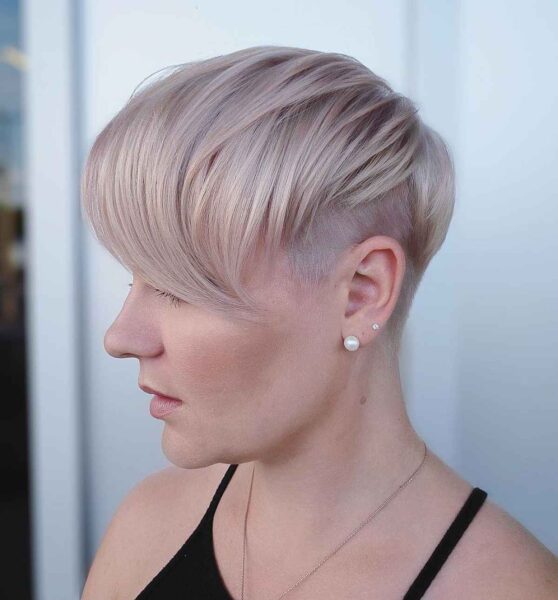 28 Best Short Hair with Side Bangs Women Are Getting Right Now