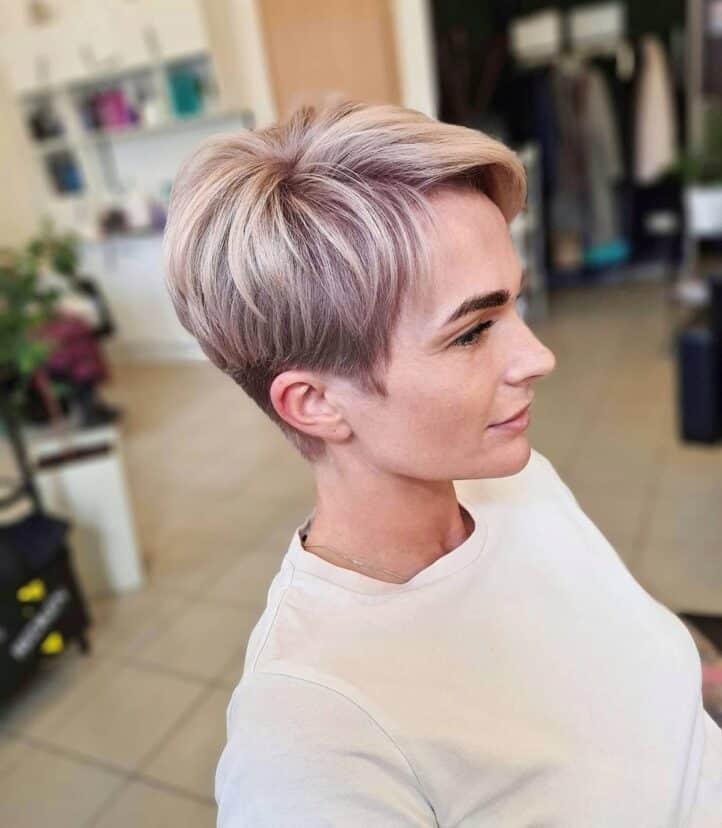 35 Straight Layered Hair Ideas for All Lengths and Textures