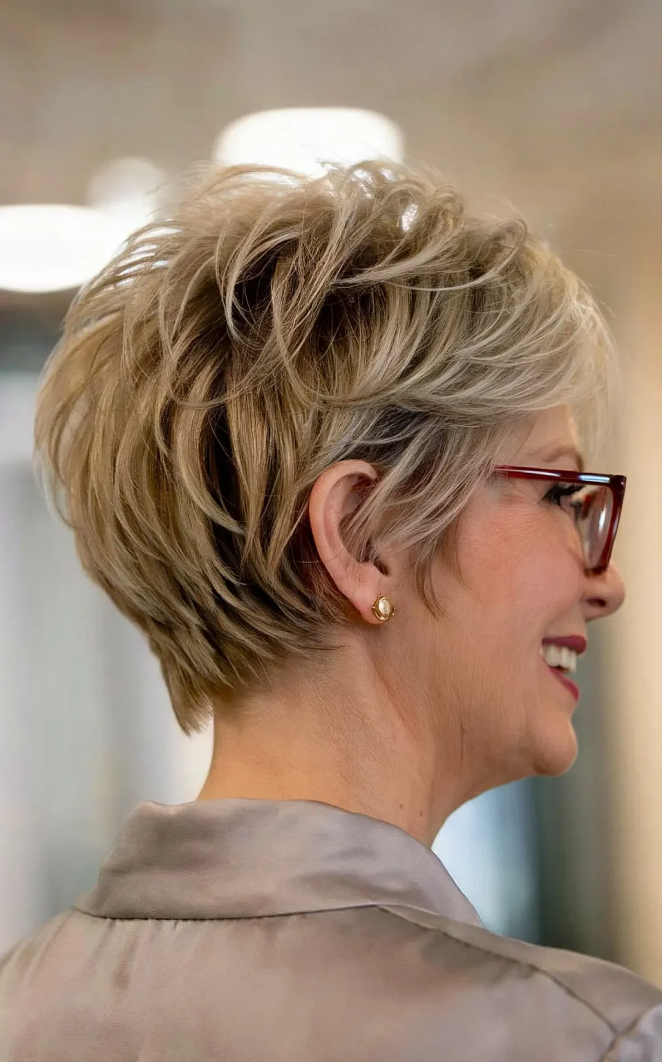 35 Must-Try Feathered Haircuts Women Over 60 Are Rockin!