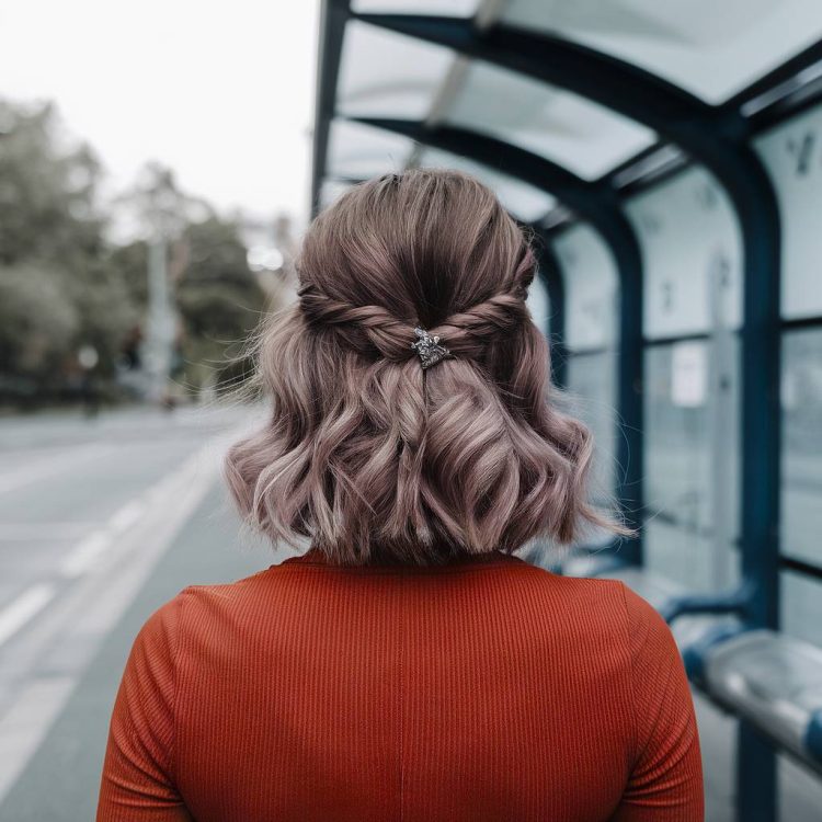 20 Gorgeous Wavy Half Up Half Down Hairstyles Taking Over 2026
