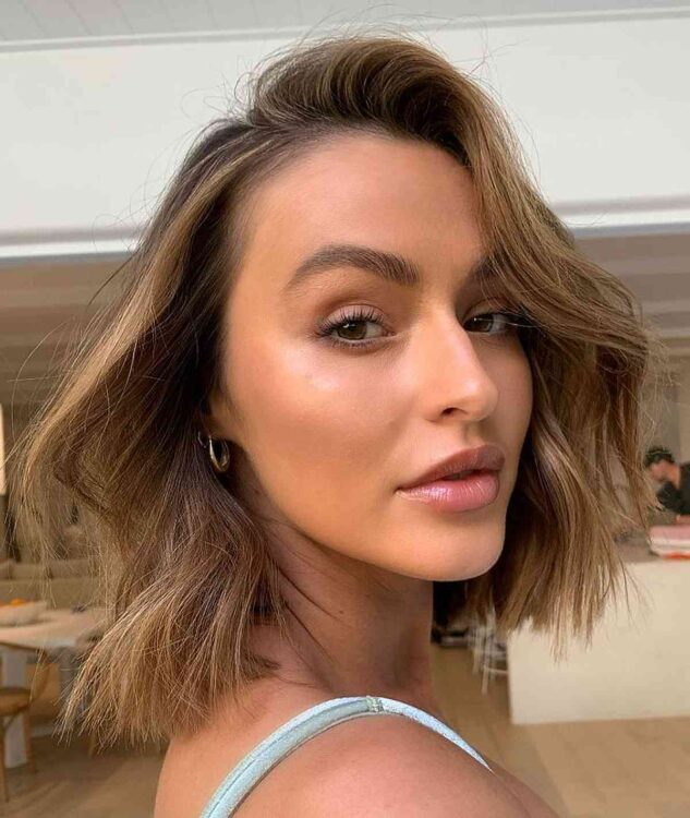 31 Most Flattering Hairstyles for Long Faces to Appear More Balanced