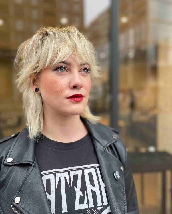 53 Spectacular Wolf Cut Hair Trends Making Waves in 2023