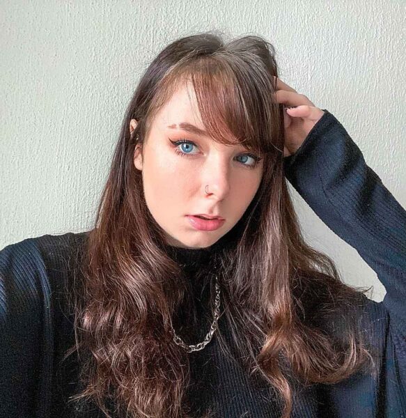 27 Flattering Ways to Wear Bangs for Women with Small Foreheads