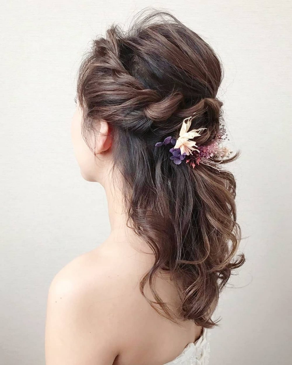 32 Cutest Prom Hairstyles for Medium Length Hair for 2022