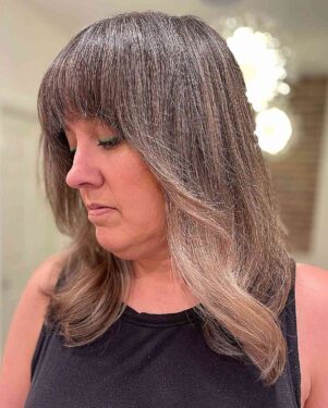 50 Face-Slimming Hairstyles for Women Over 50 and Overweight