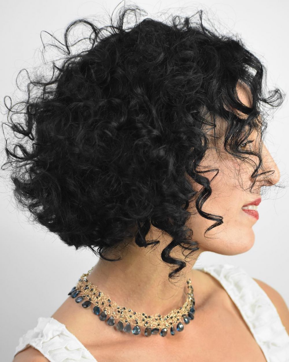44 Curly Bob Hairstyles Trending Right Now