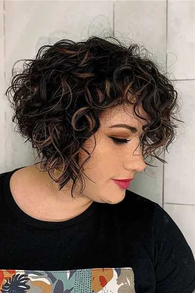 25 Short, Stacked Pixie Bob Haircuts for a Cute and Sassy Look