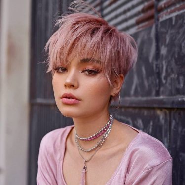 15+ Wispie Pixie Haircuts That Look Effortlessly Chic in 2025
