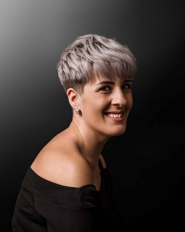 30 Most Flattering Pixie Cuts for Oval Face Shapes