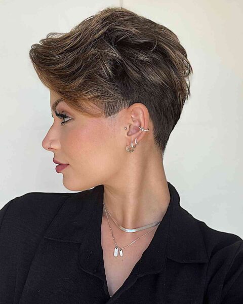 55 Cutest Ways to Get a Pixie Cut with Highlights for a Dimensional Crop