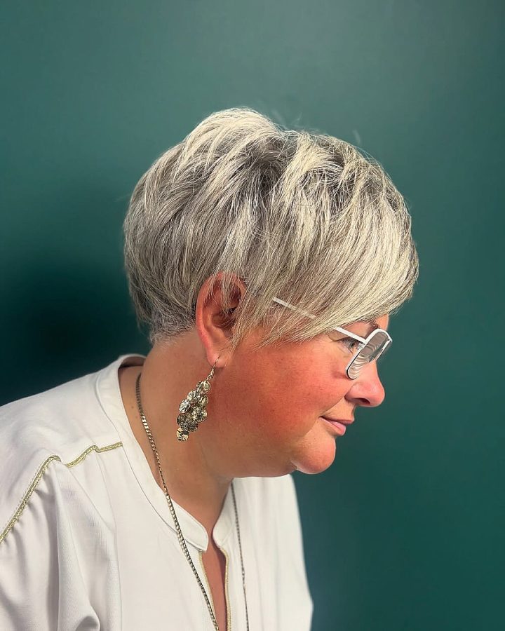 35+ Flattering Pixie Haircuts for Plus-Size Women in 2026