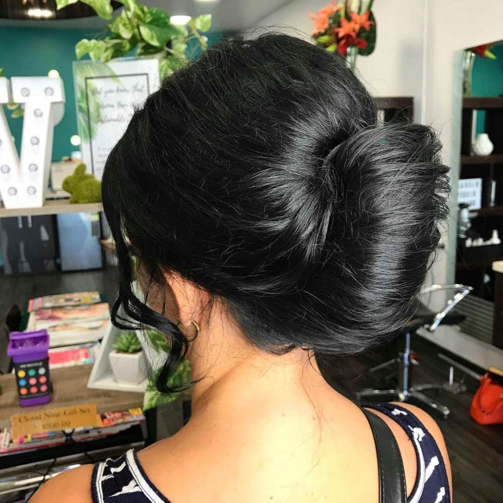 22 Super Easy Updos for Beginners to Try in 2022