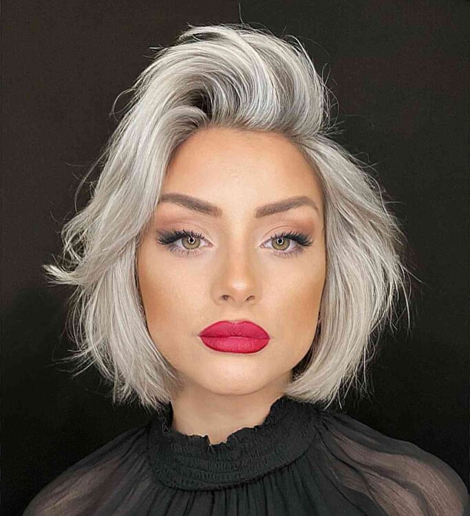 88 Stunning Platinum Blonde Hair Colors That'll Get You Noticed