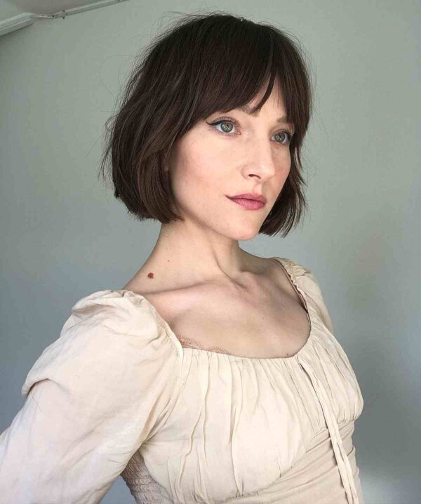 26 Coolest Jaw-Length Choppy Bob with Bangs for a Mod Look