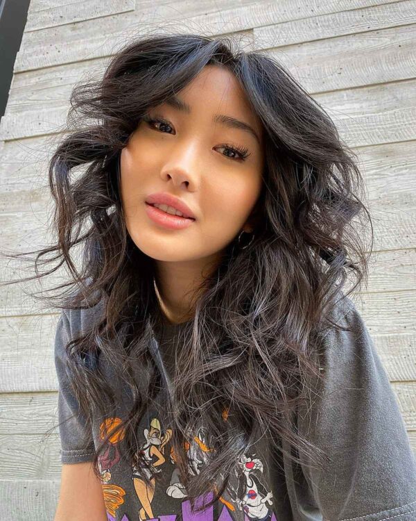 Pairing Curtain Bangs with Wavy Hair? 30 Best Ways to Do It