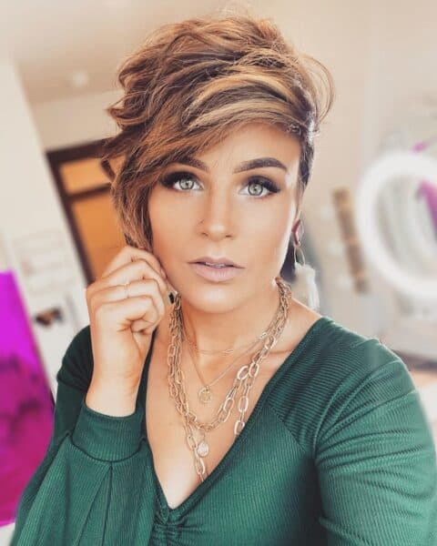 29 Cutest Pixie Cuts for Wavy Hair That Are Trending Right Now